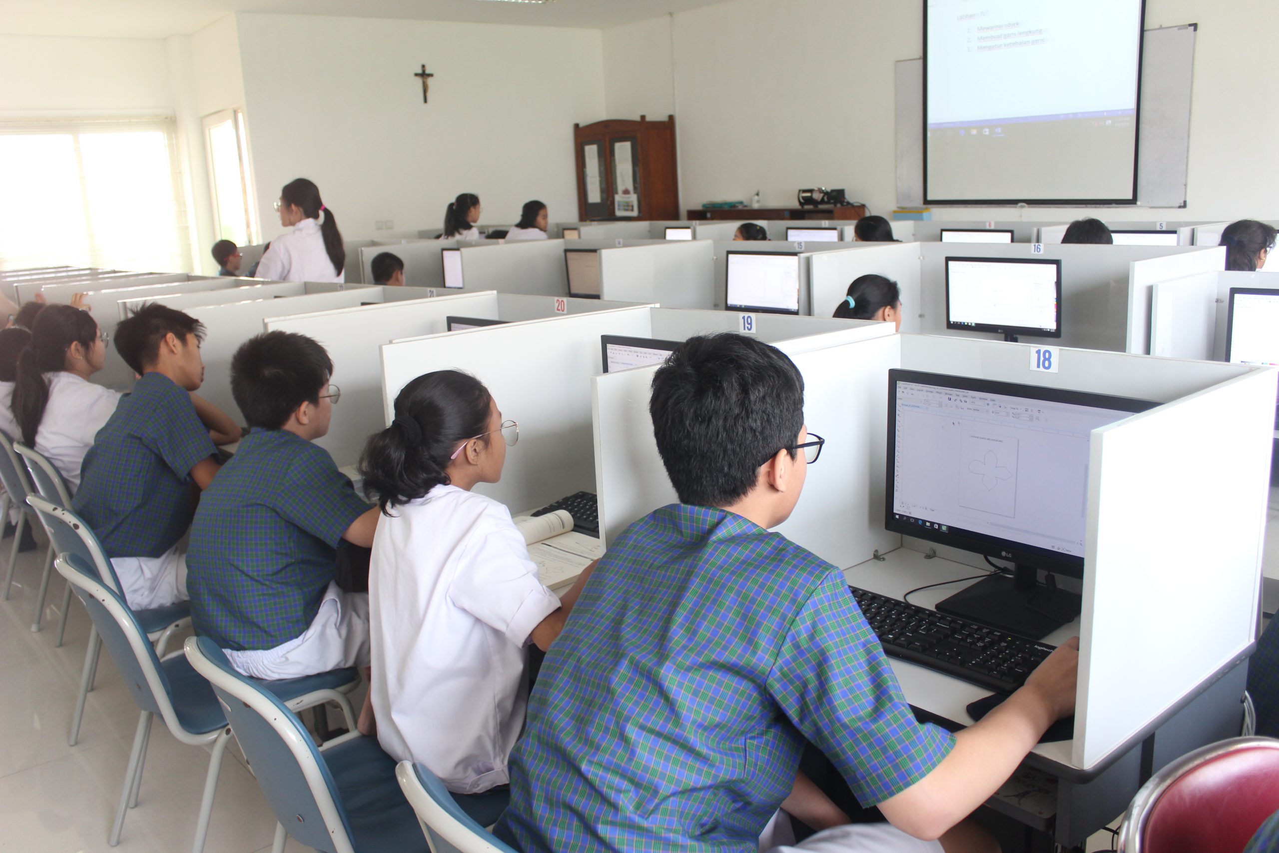 Fasilitas SMP – Kampus Santa Maria – Official website